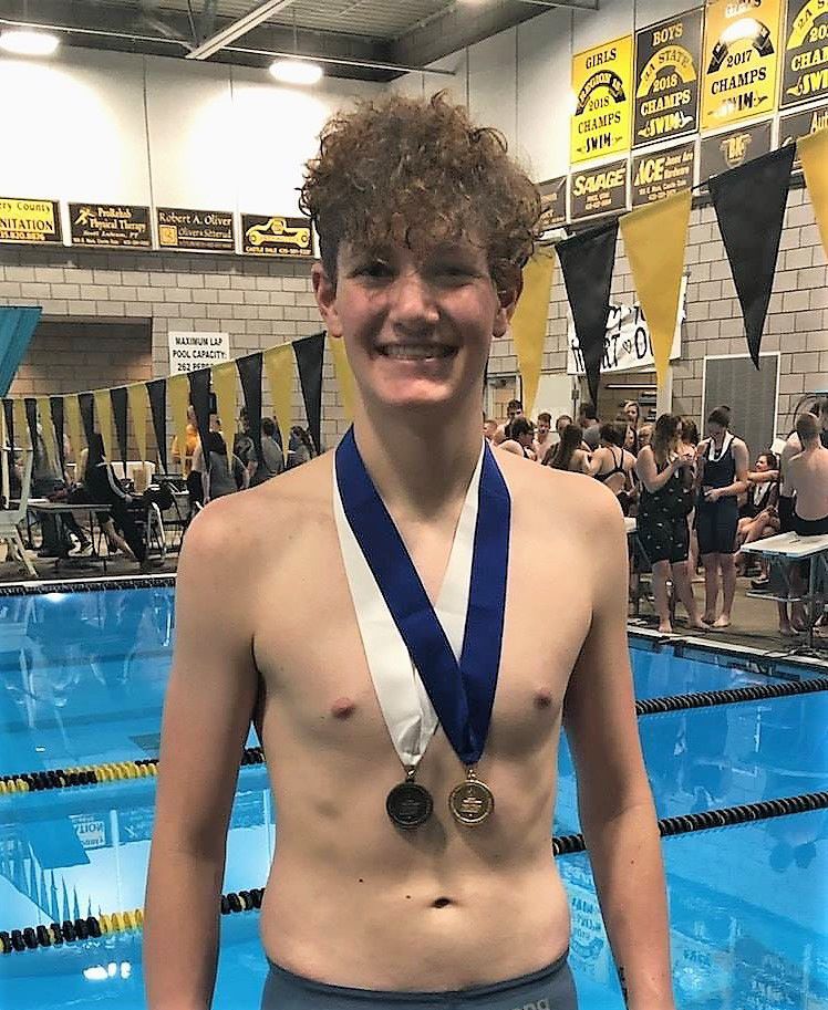 Hawk swim team breaks school records | News, Sports, Jobs - Daily Herald